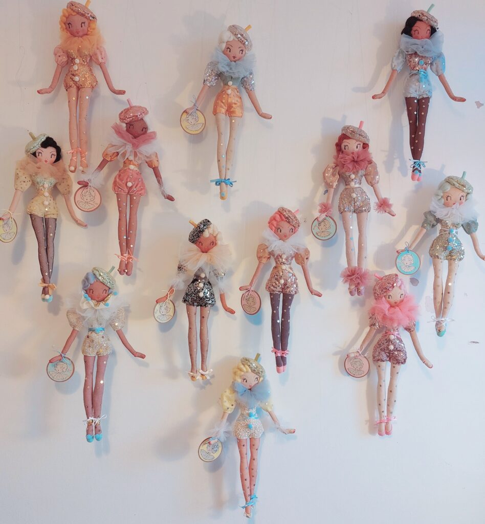 Curious Pip and the Busby Berkeley Chorines - Benjamin Pollock's Toyshop